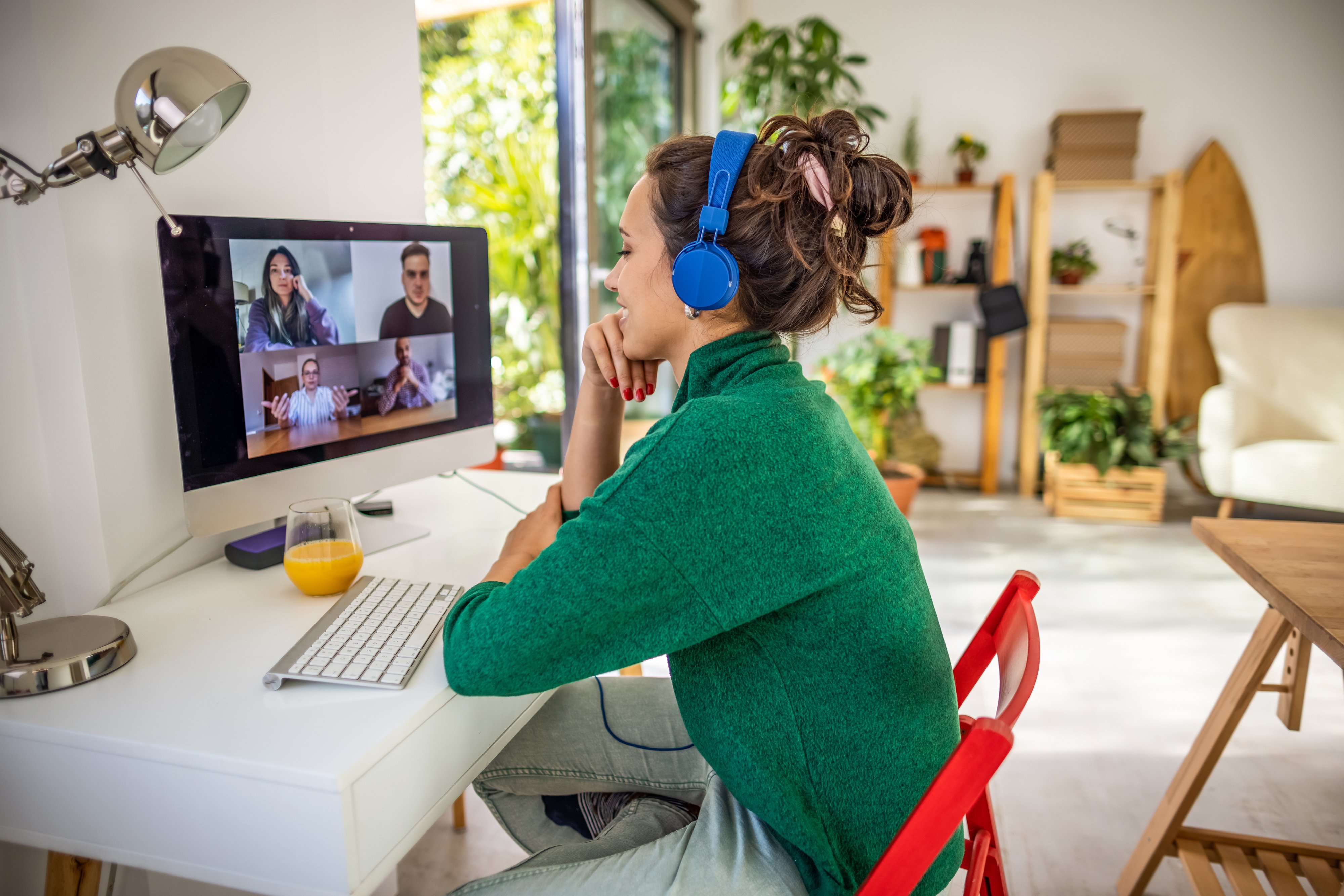 AV Desk Solutions for the Modern Office | FORTÉ